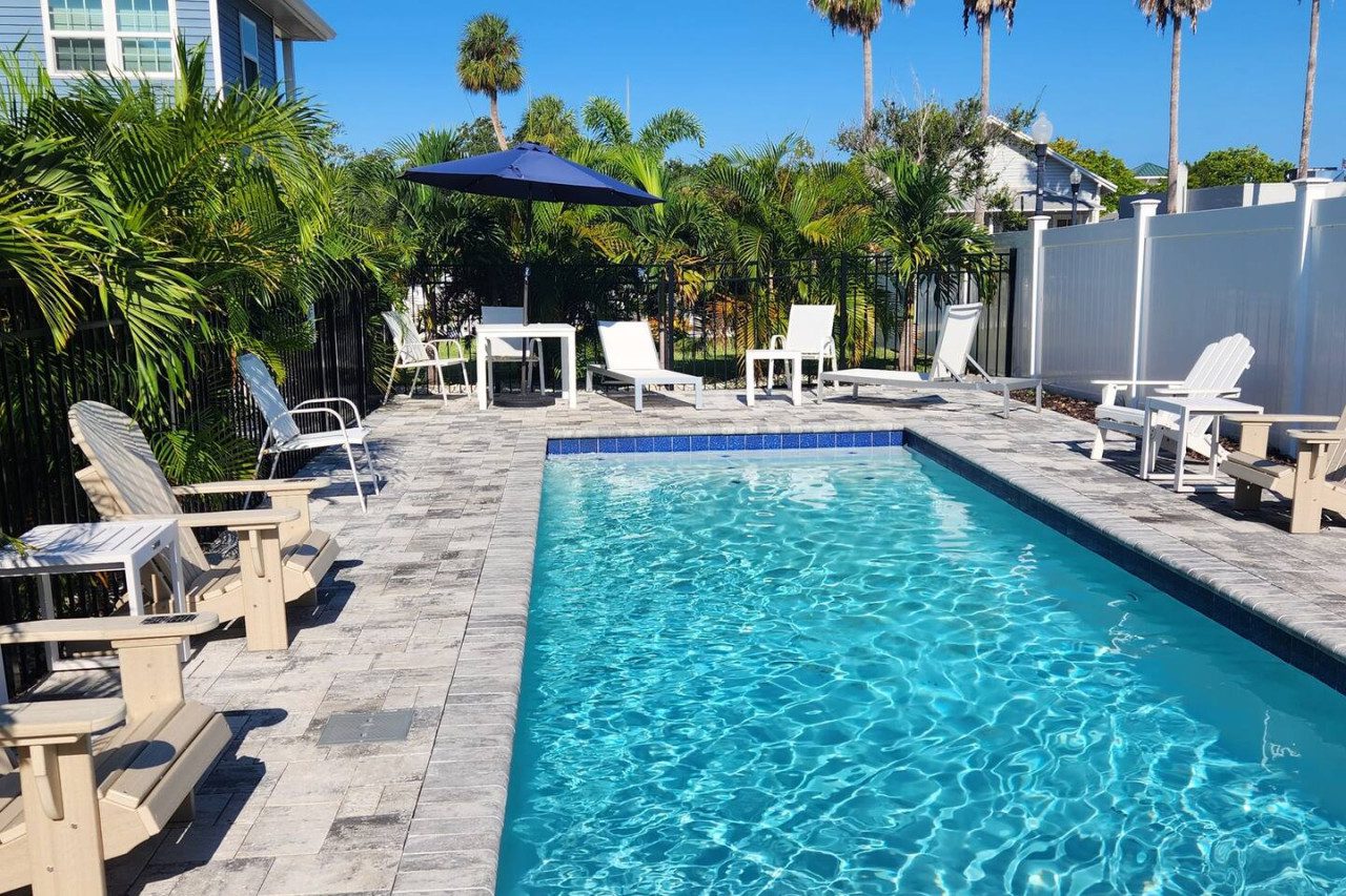 About Us - On Vacay Getaways